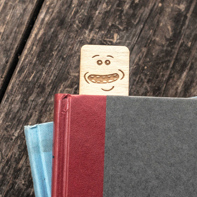Bookmark - Look at Me – HipFlaskPlus